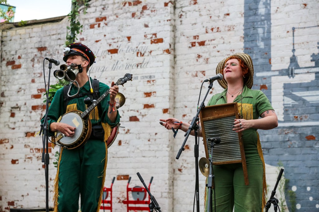 Raggle Taggle Arts – Live music Dance and Theatre